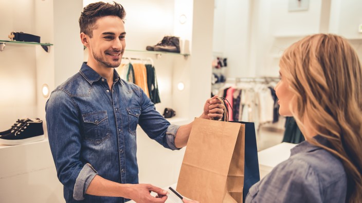 10 things to know about your first credit card | Greater Bank